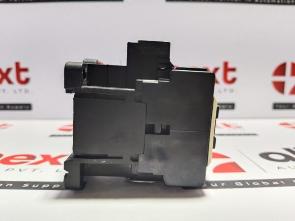 Fuji Electric SC-03 magnetic contactor 4NC0A0 20A Coil-110V (crack ...