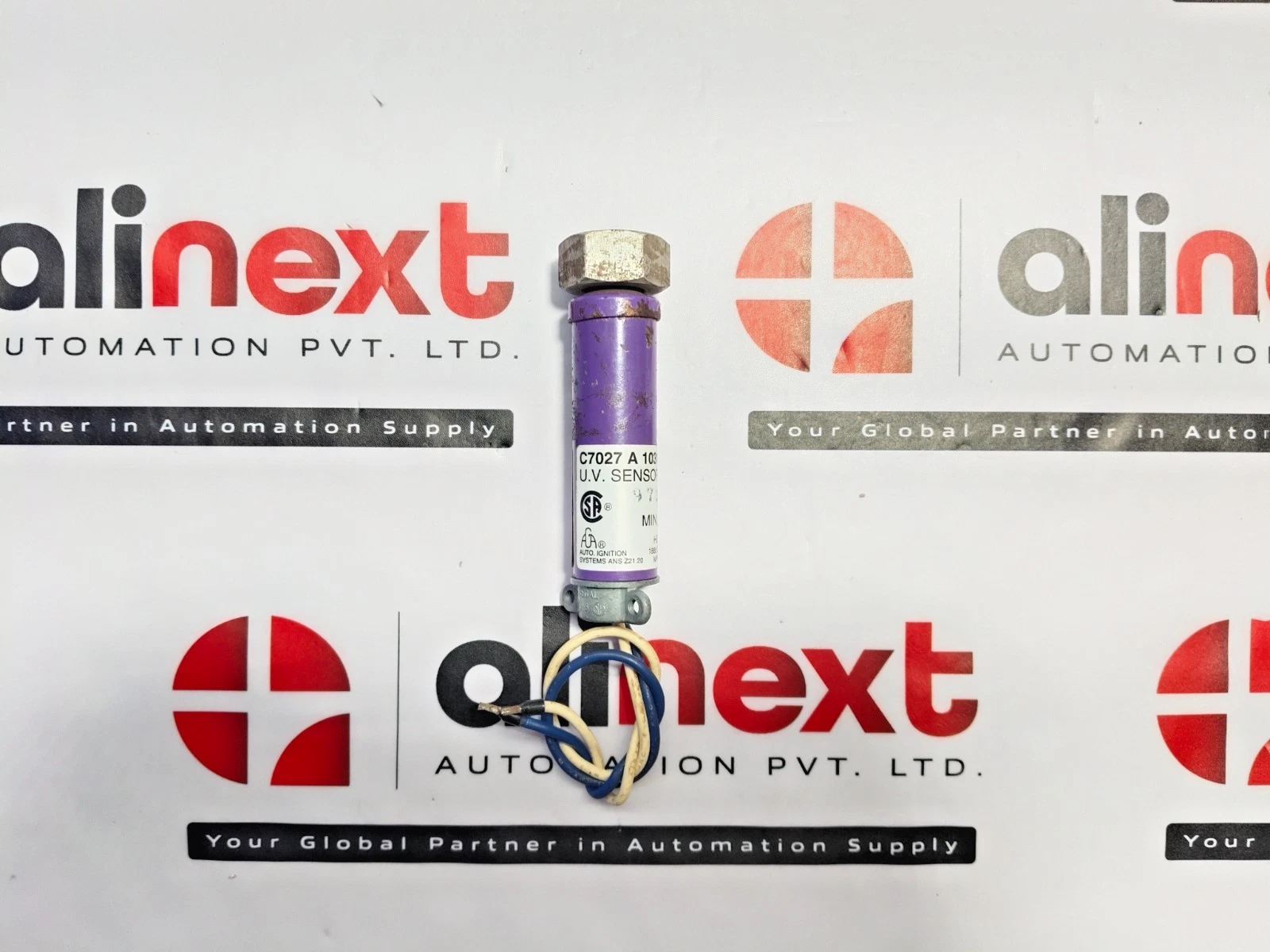 Honeywell C7027A 1031 Minipeeper Ultraviolet Flame Detector ...